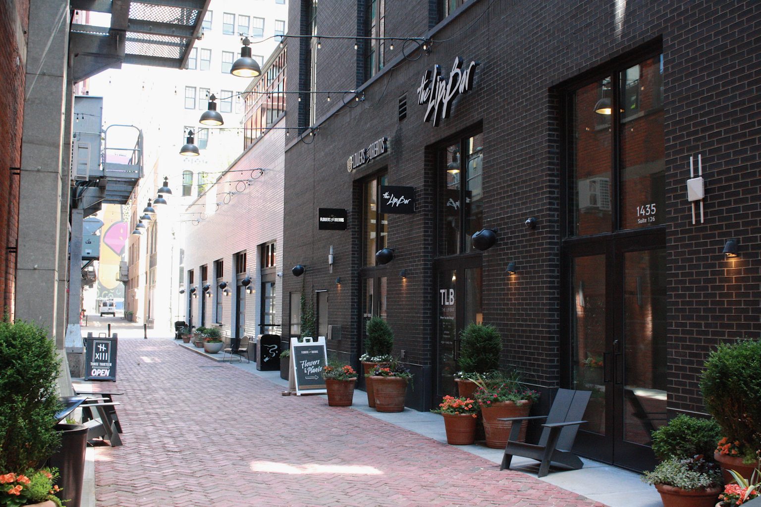 It's Outdoor Photo Season! Here Are 7 Alluring Detroit Spots To Grab ...