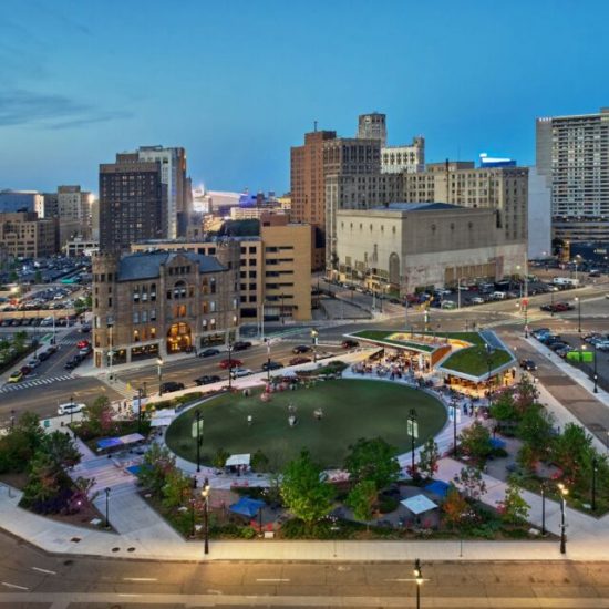 7 Iconic Rooftop Bars & Restaurants In Detroit That Illuminate The City ...