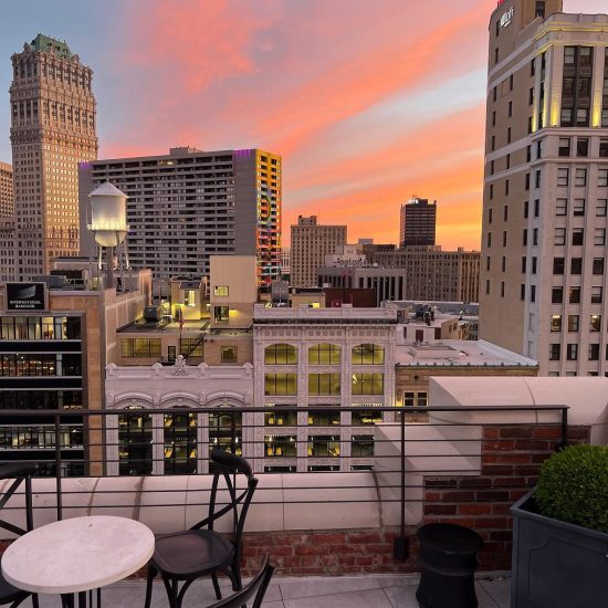 7 Iconic Rooftop Bars & Restaurants In Detroit That Illuminate The City ...